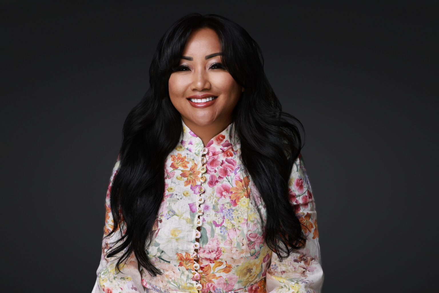 13 Flattering Angles for Stunning Photos - A Guide to Posing with ...