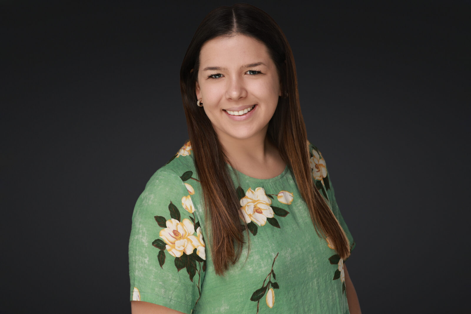 13 Flattering Angles for Stunning Photos - A Guide to Posing with ...