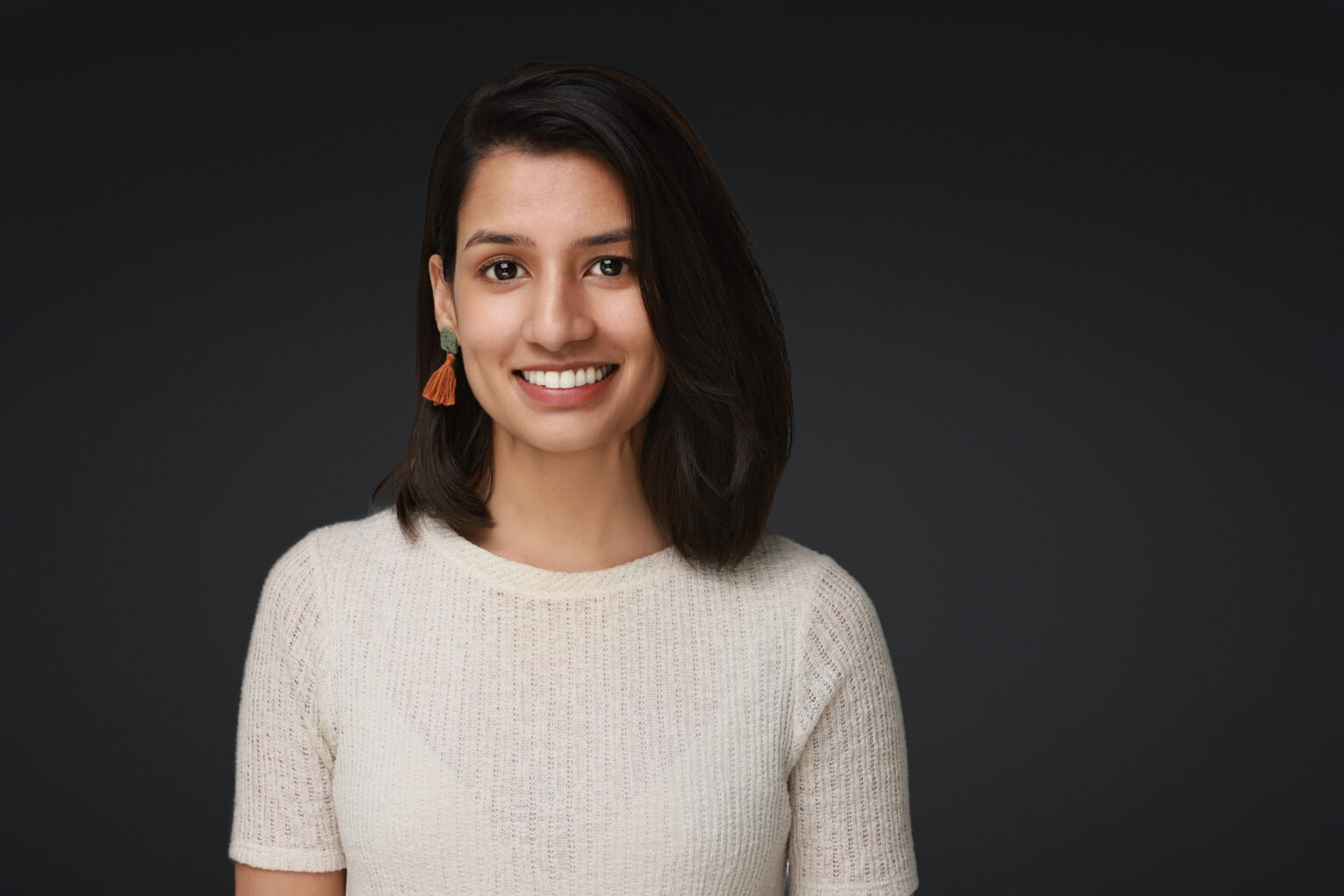 Hira Khan - Alimond Photography | Leesburg, VA Headshot Studio